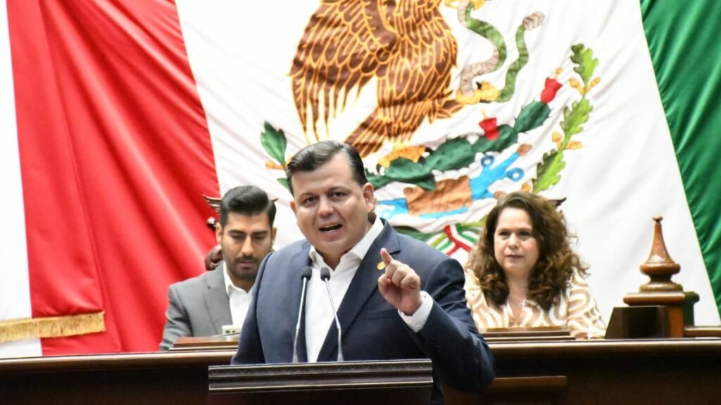 El diputado del PRI, Memo Valencia, propone destinar 10% del ...